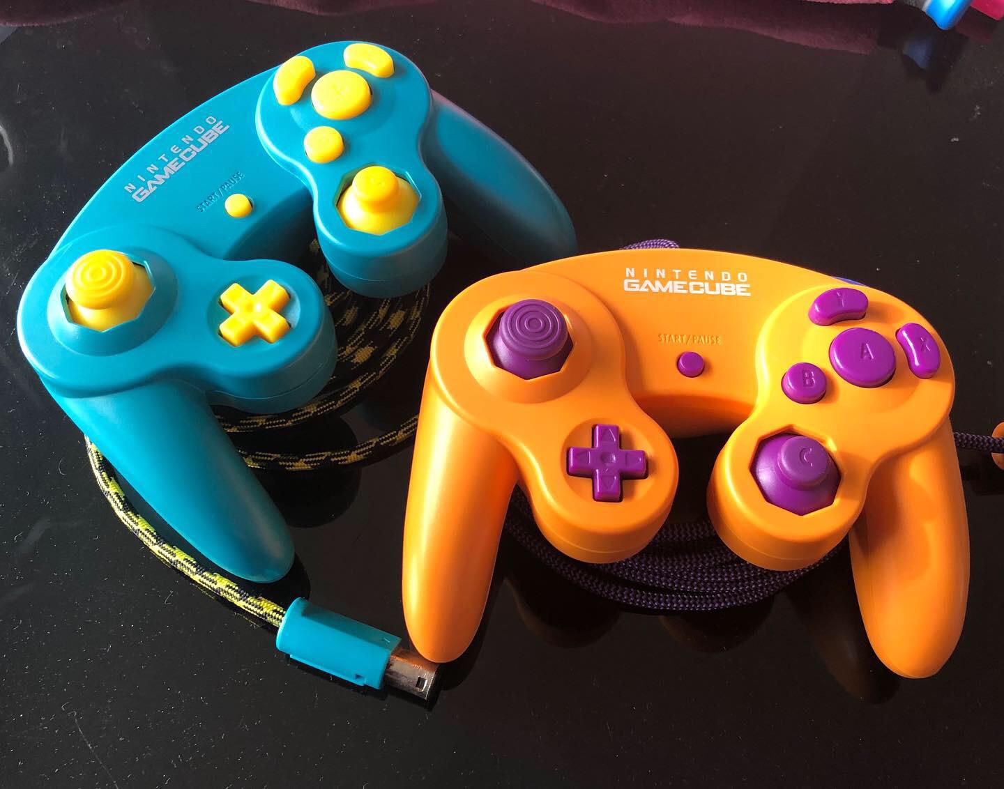 Custom Controllers | Scrolller