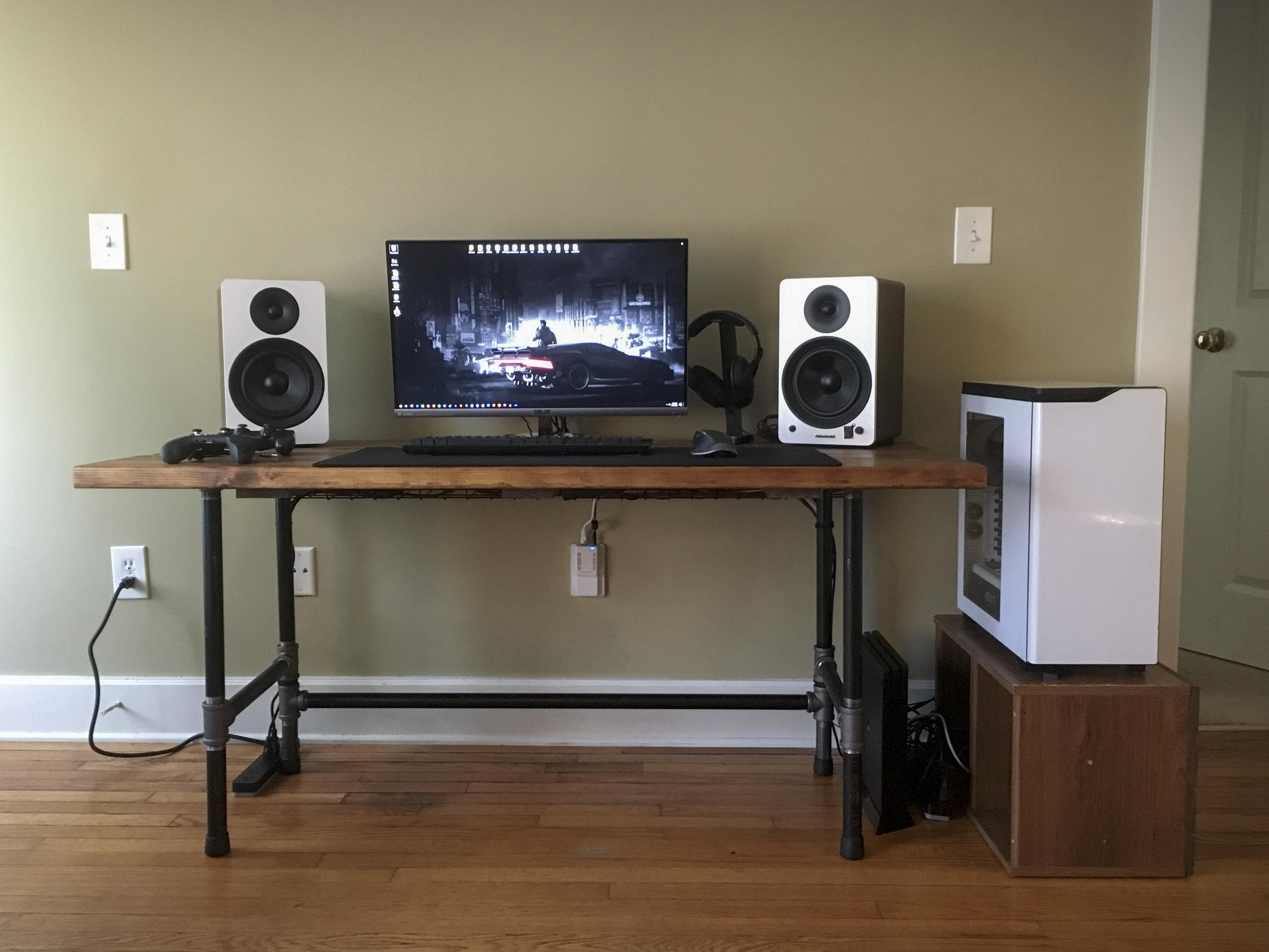 Custom Desk + Cable Management | Scrolller
