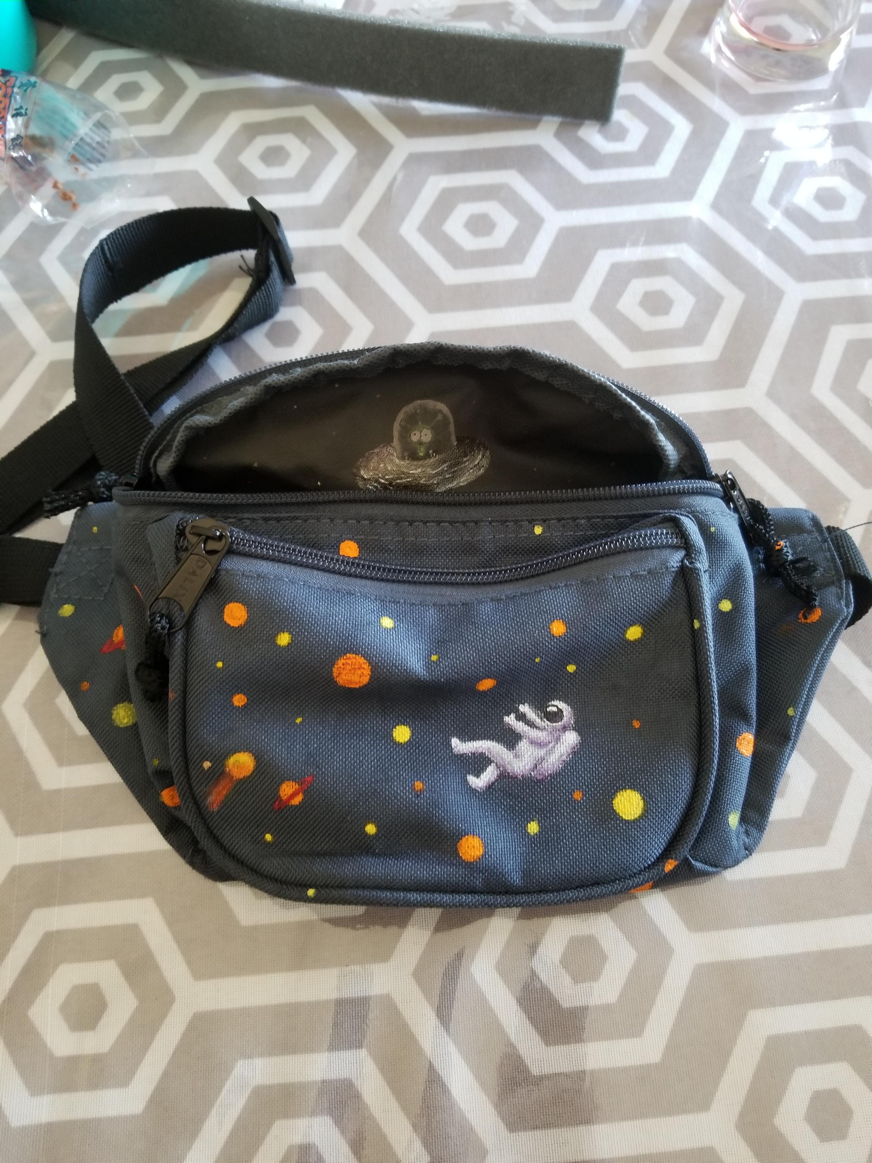Custom dyed/painted fanny pack my girlfriend made for me, so excited to use it! | Scrolller