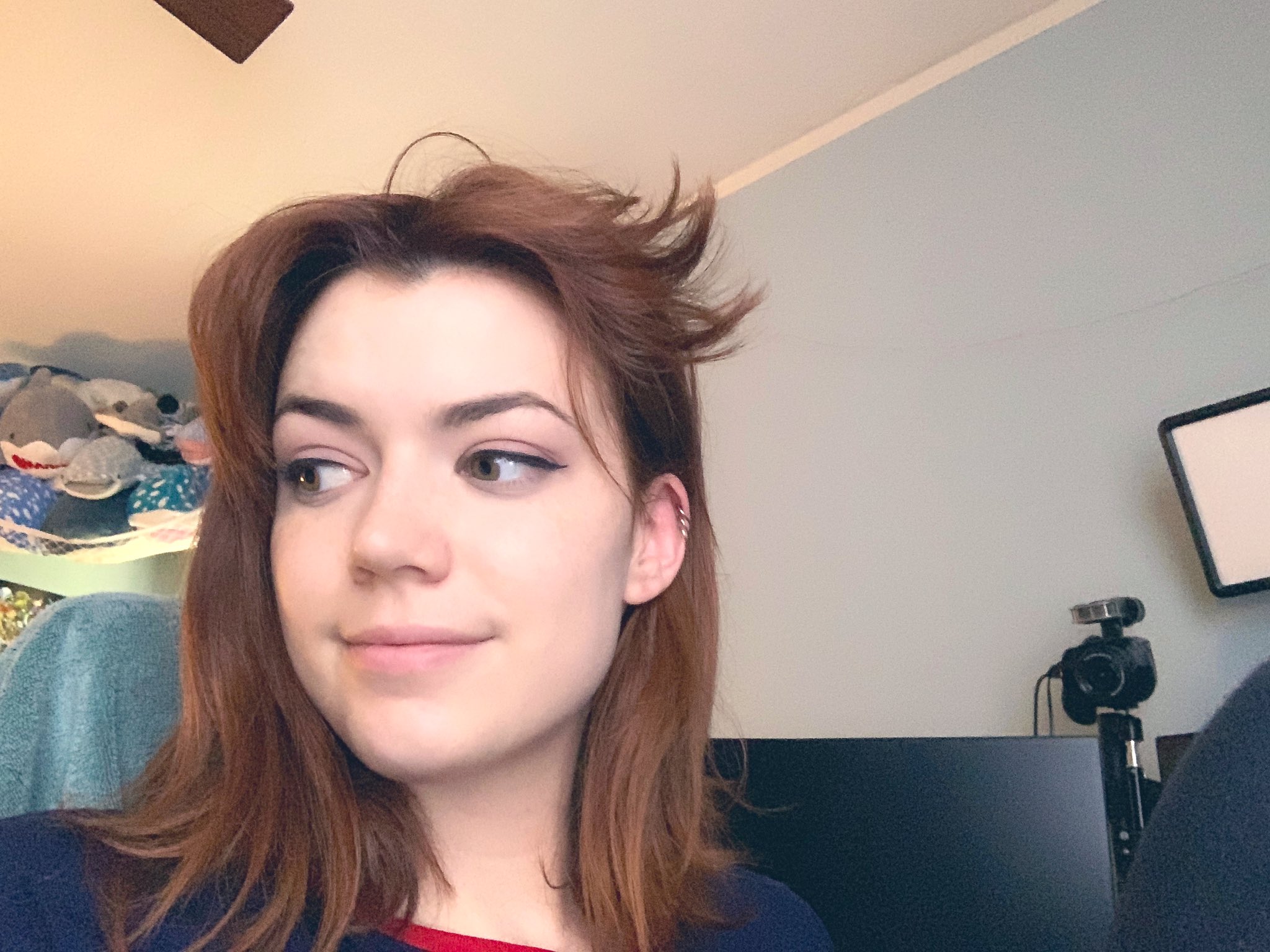 Cute. Btw does she still use Snapchat? | Scrolller Cute. Btw does she still use Snapchat? | Scrolller