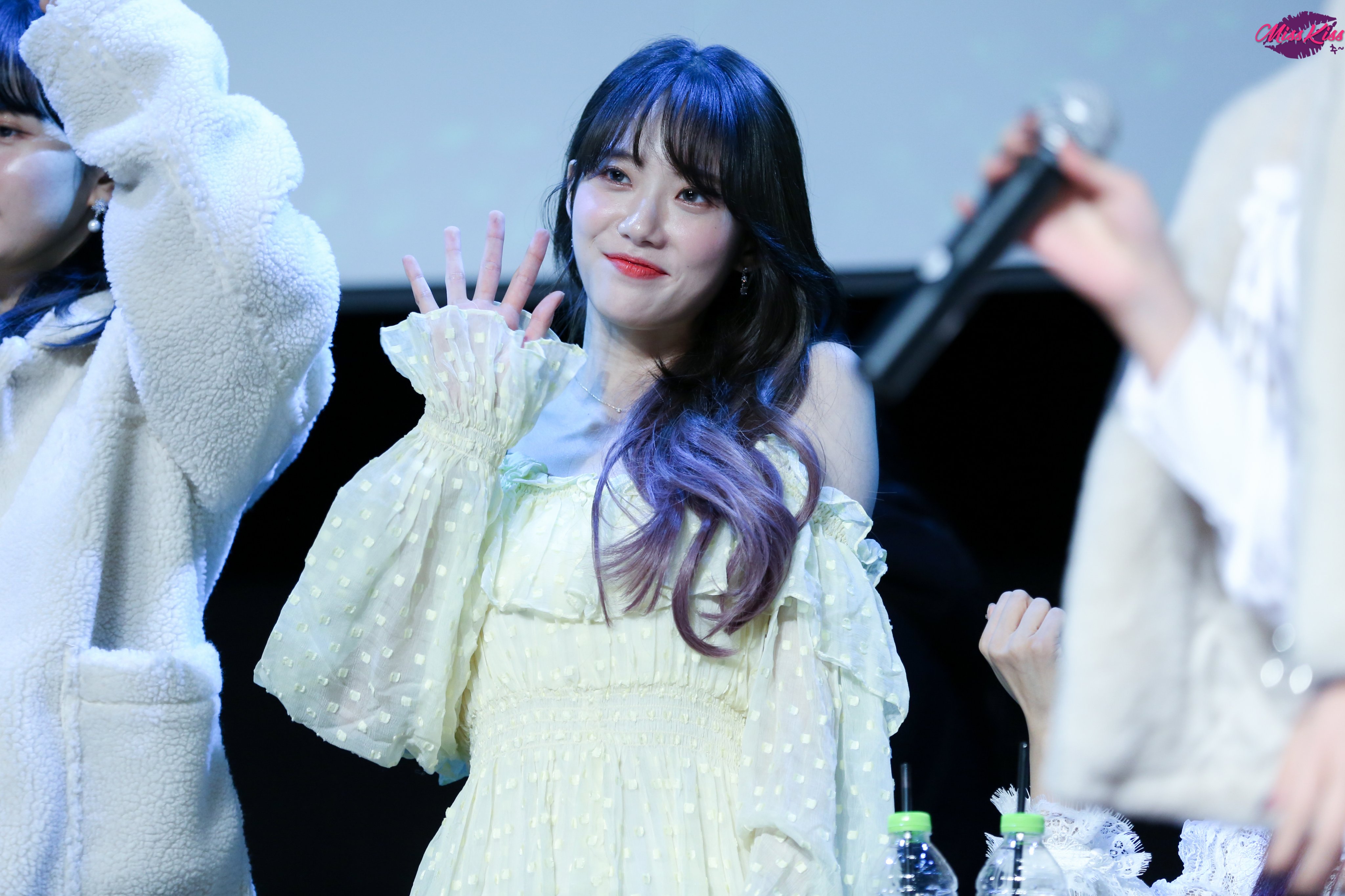 Cute Luda 👋 | Scrolller