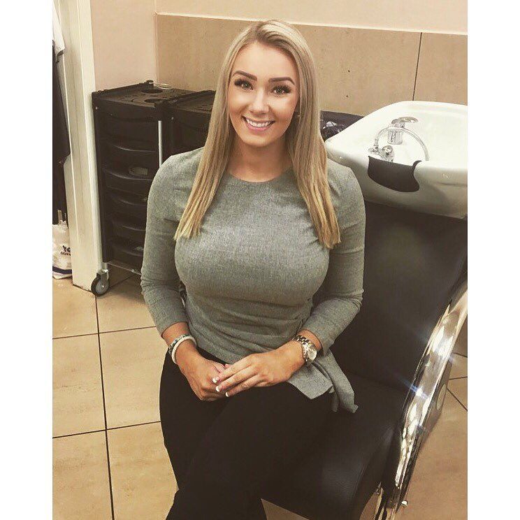 Cute Norwegian Girl Scrolller