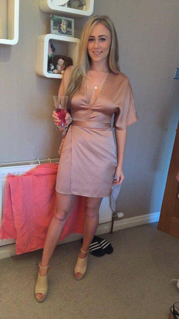 Cute Peach | Scrolller