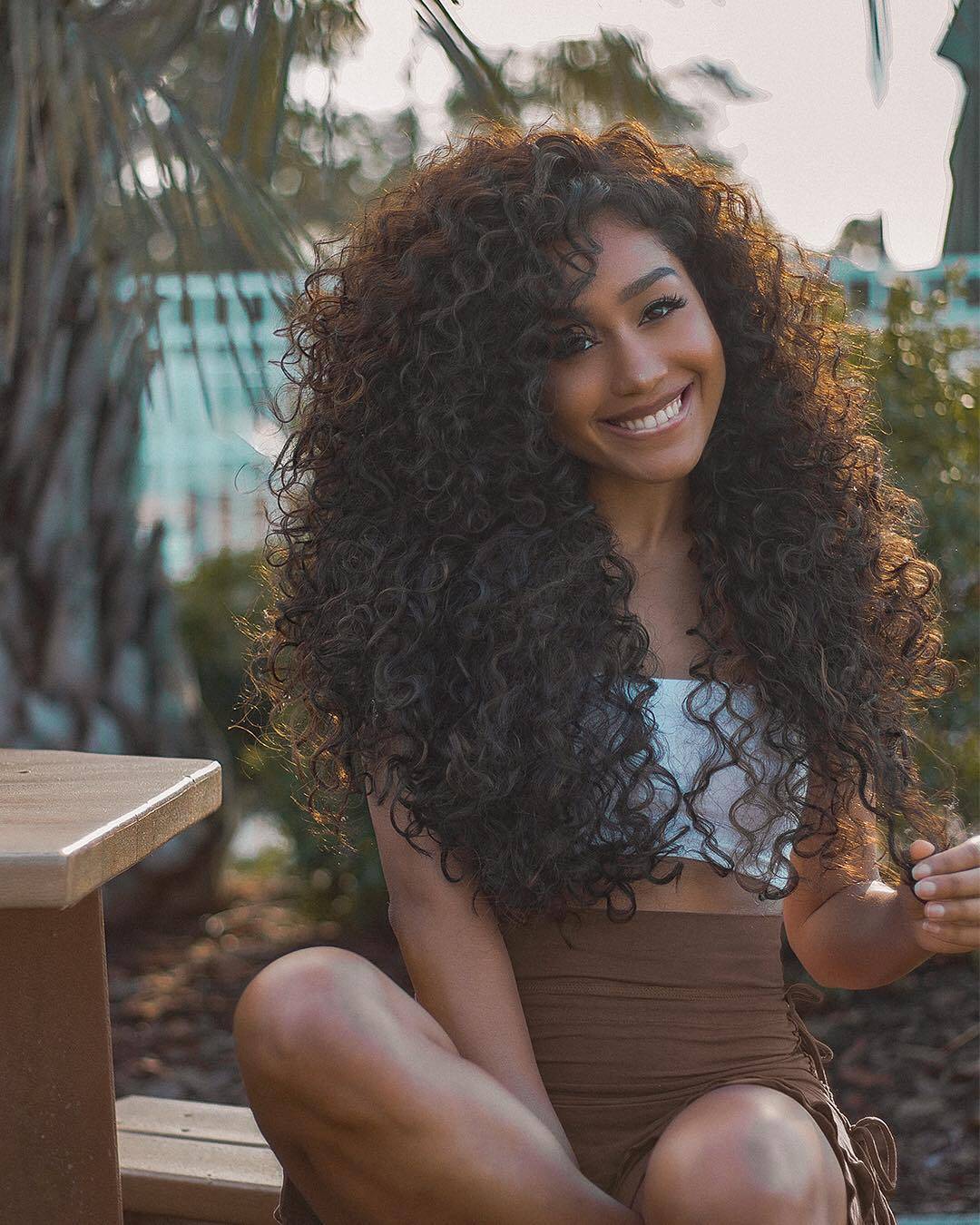 cute smile, thick curls | Scrolller