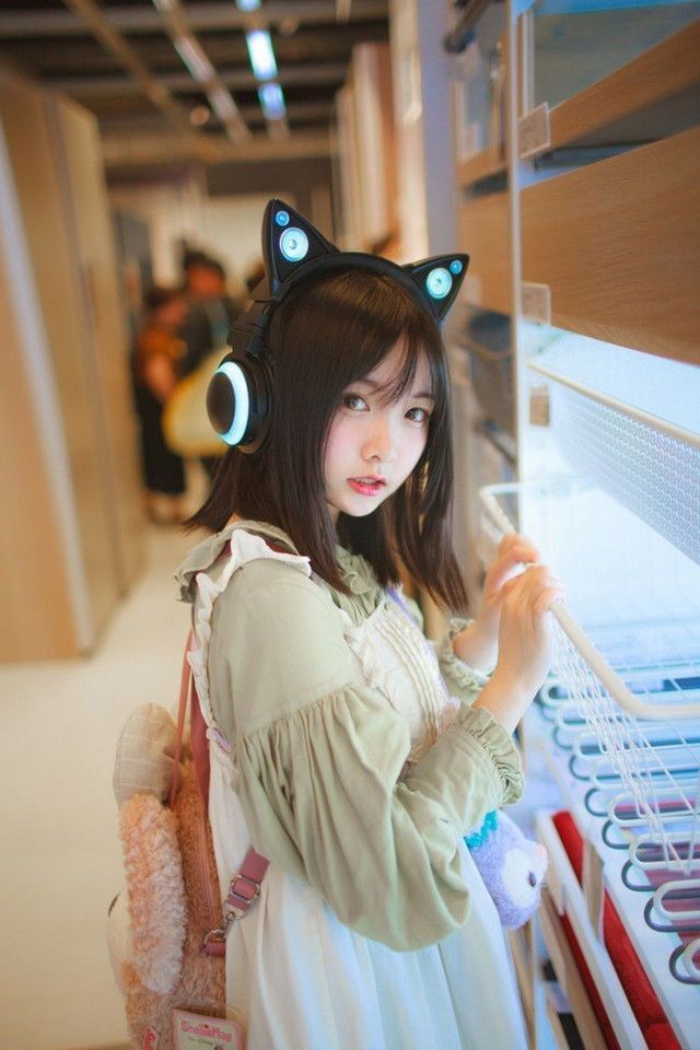 Cuteasian Scrolller