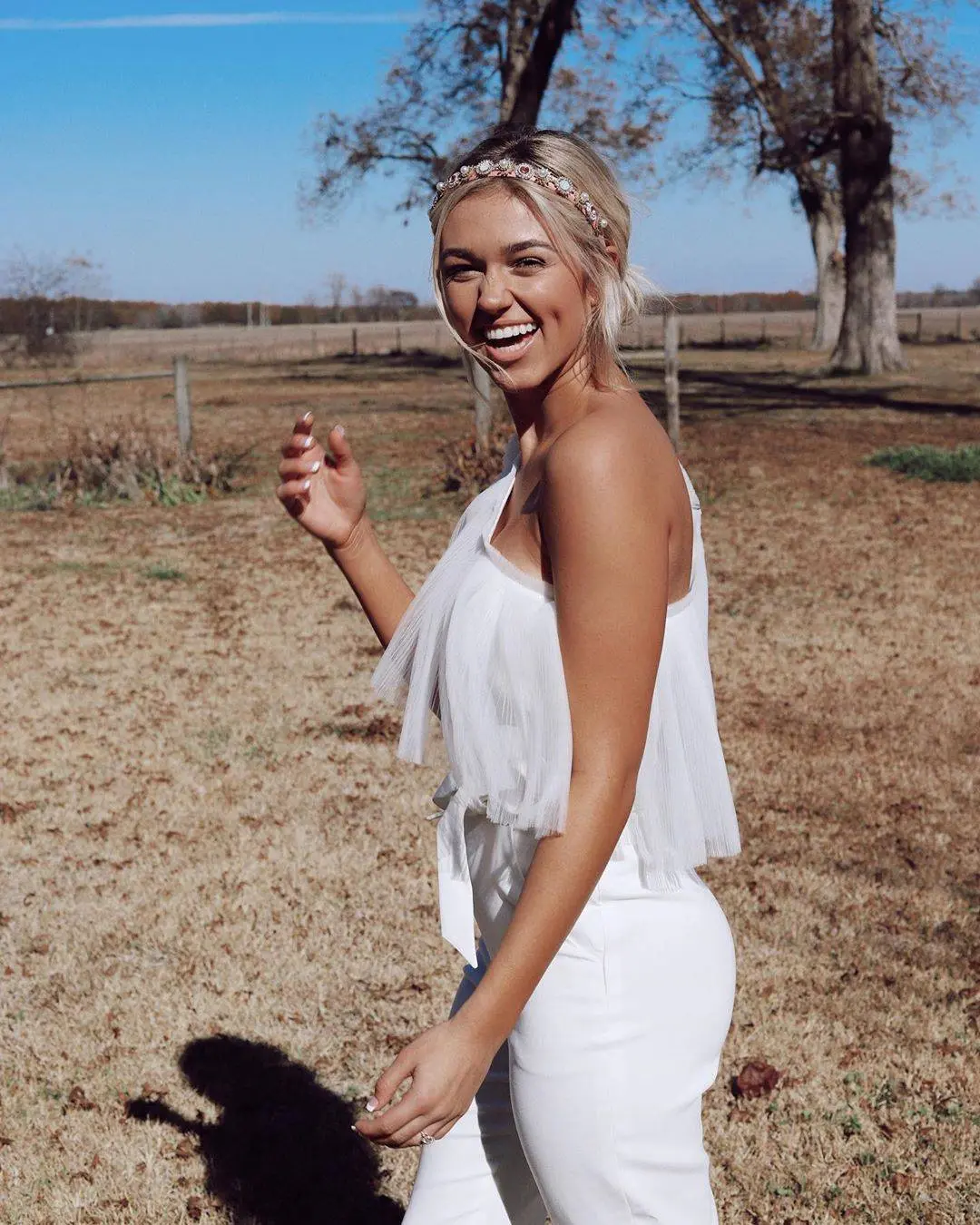 Sadie Robertson Scrolller