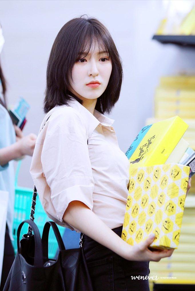 Daily Wendy#550 | Scrolller