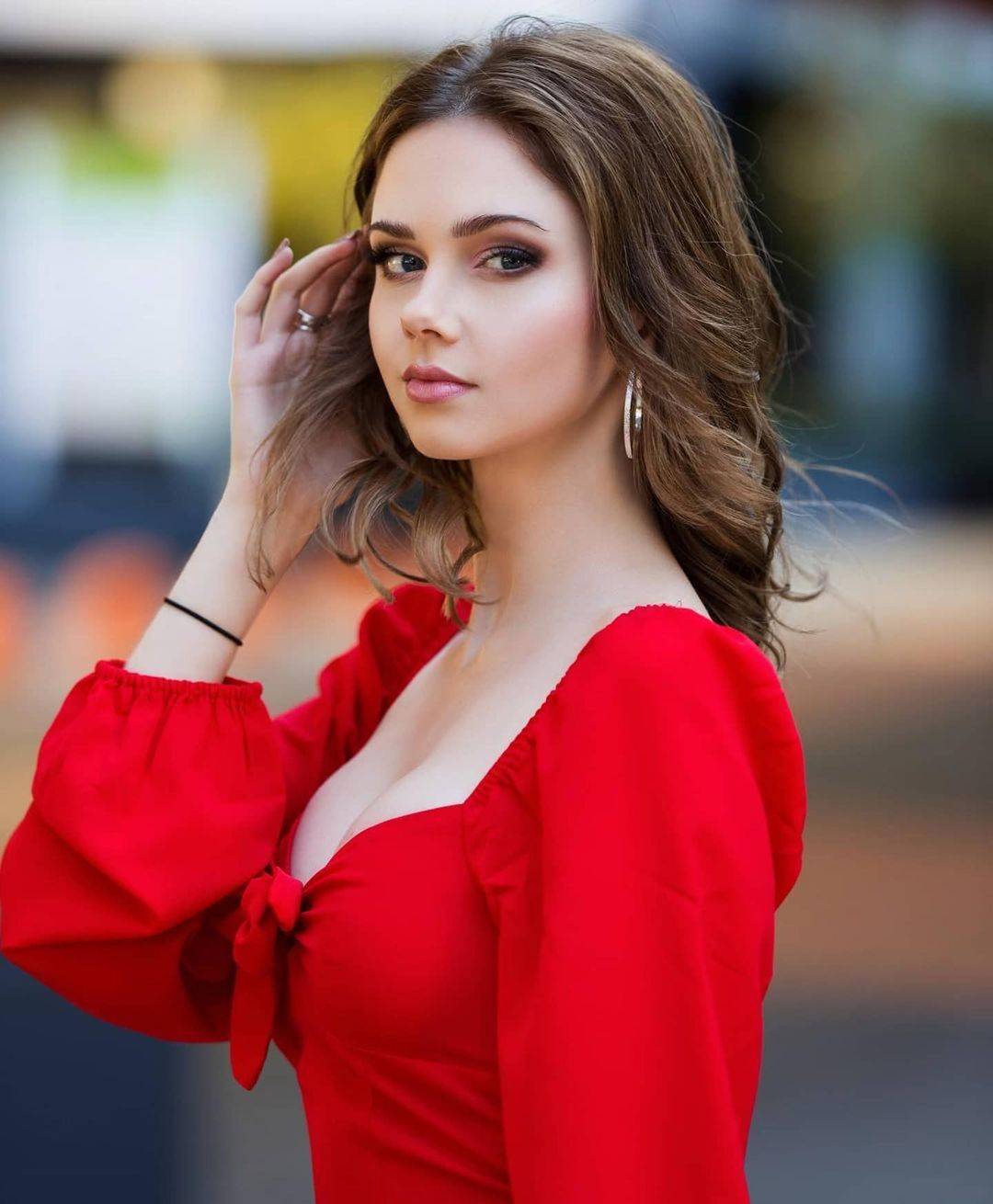 Dana Rae Johnson [irtr] | Scrolller