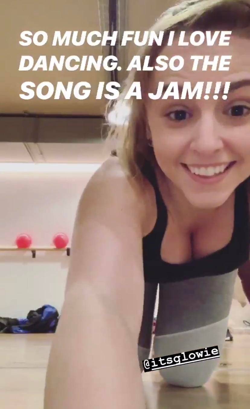 Dance Cleavage | Scrolller