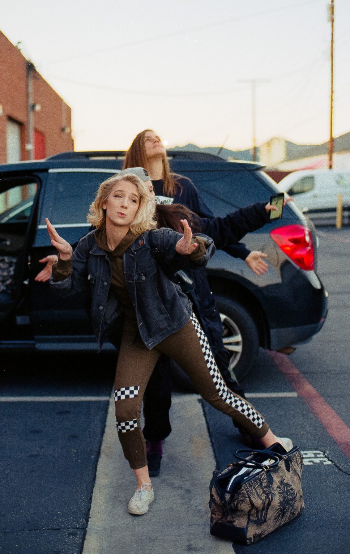 Dancemoves | Scrolller