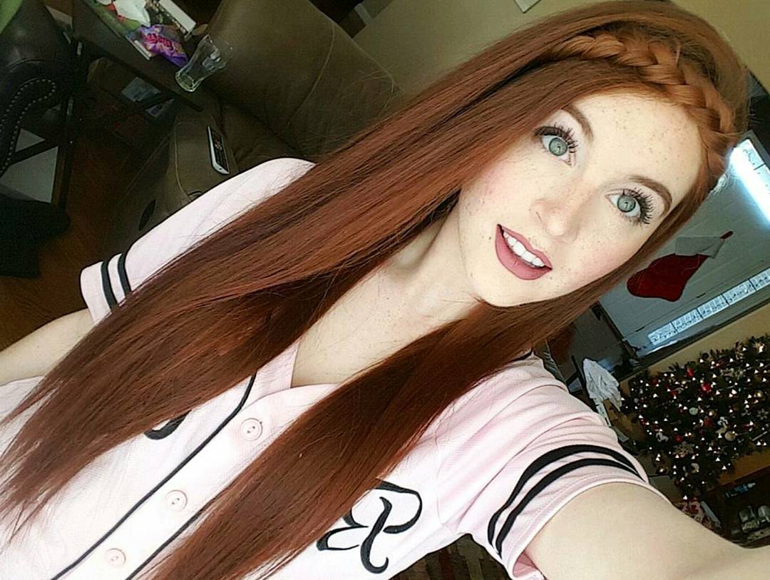 Danielle Boker | Scrolller