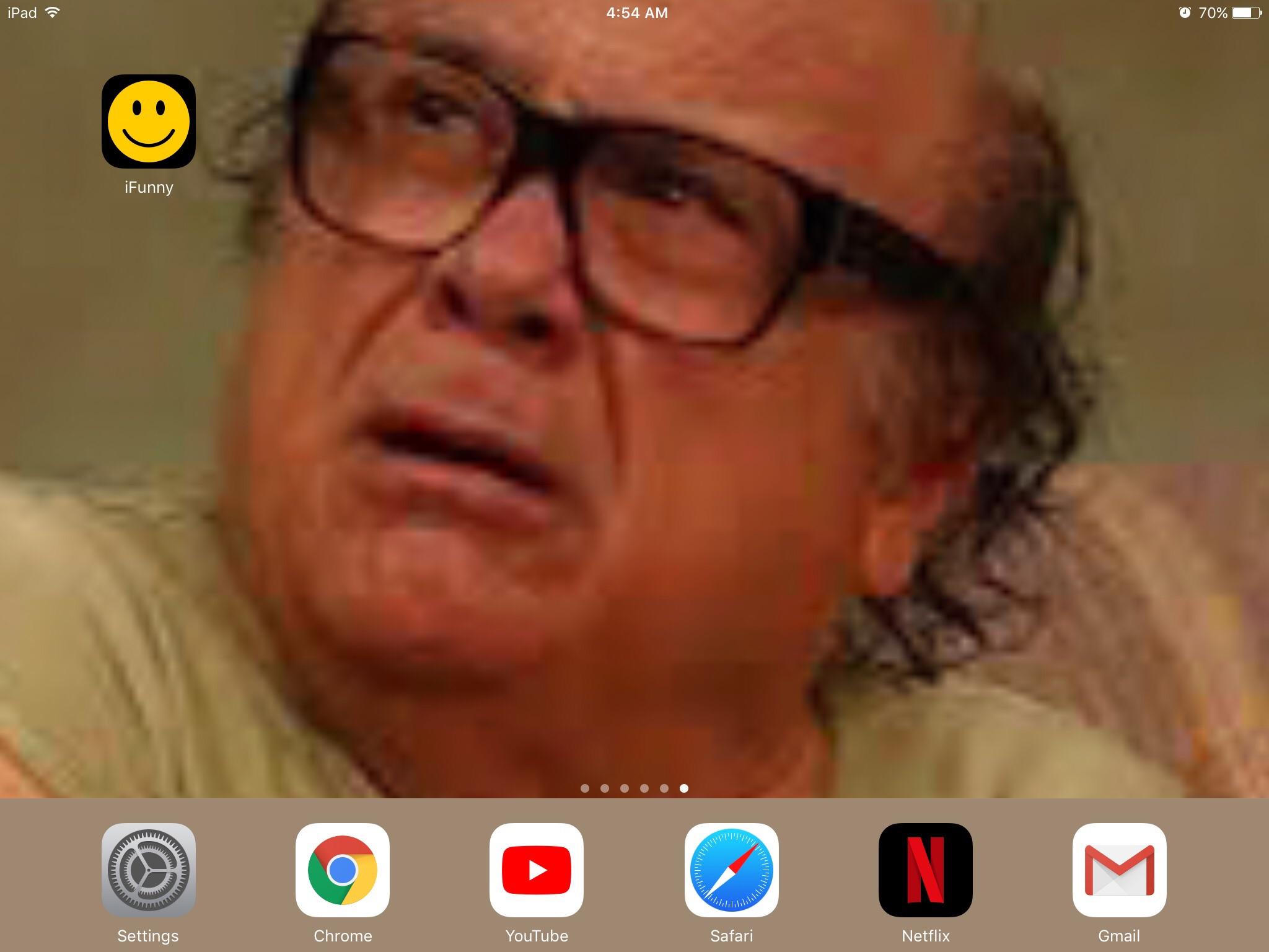 Danny DeVito is disgusted by the mere thought of iFunny | Scrolller