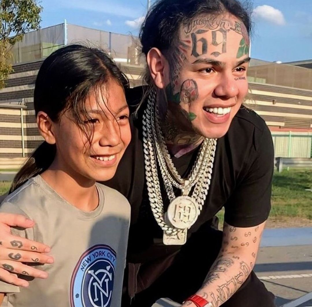 Danny Shows More Love Than Anyone's 'Favorite Rapper" | Scrolller