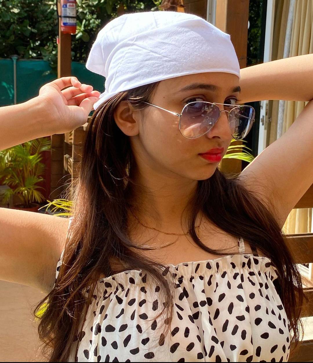 Dark armpit of Shivani Pal | Scrolller