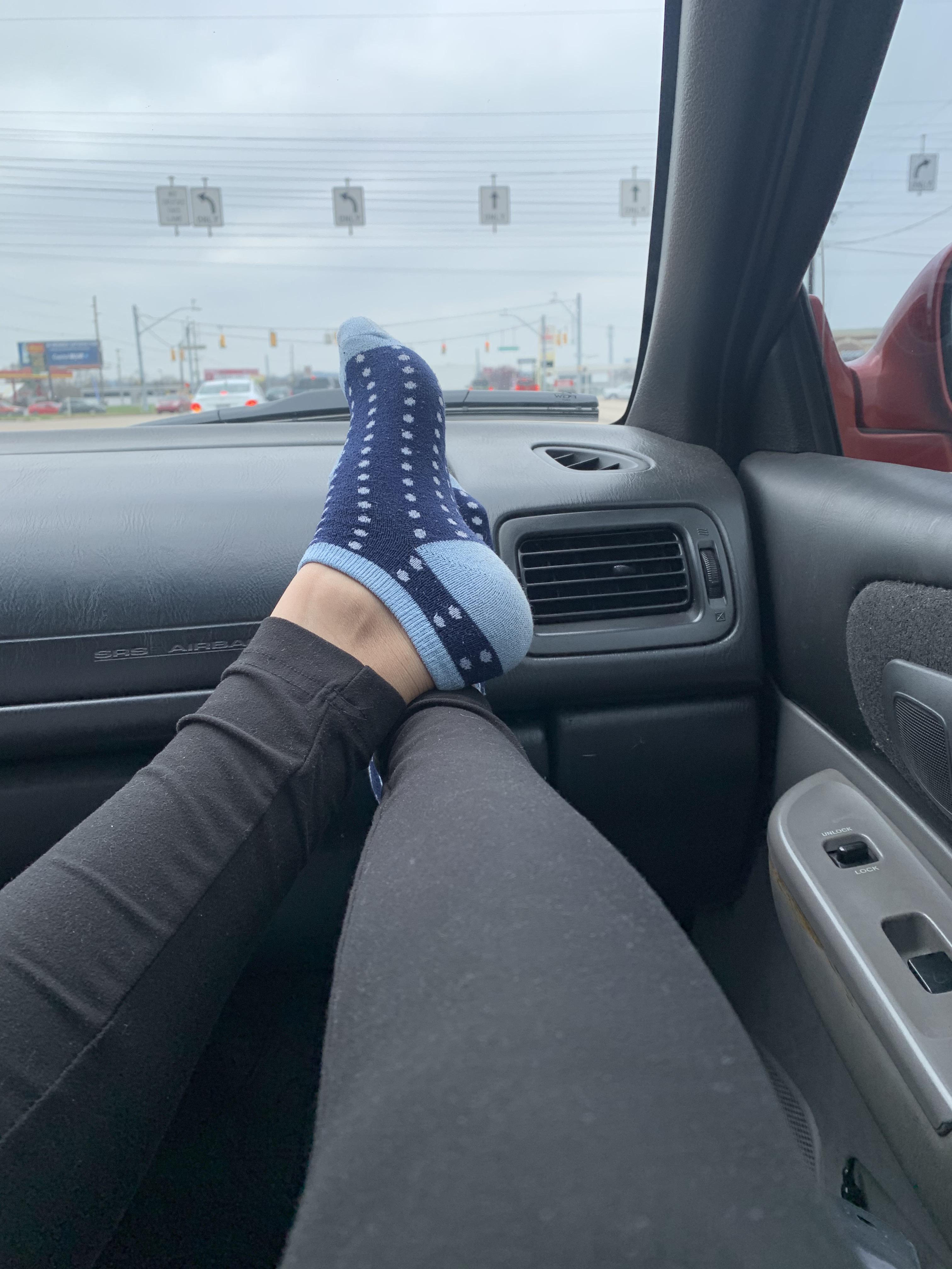 Dashboard feet 💛 | Scrolller