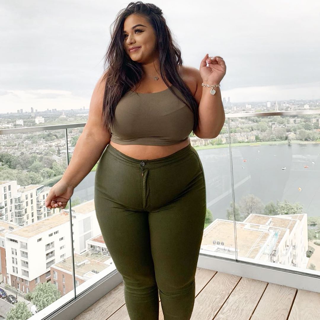 Dat Belly! | Scrolller