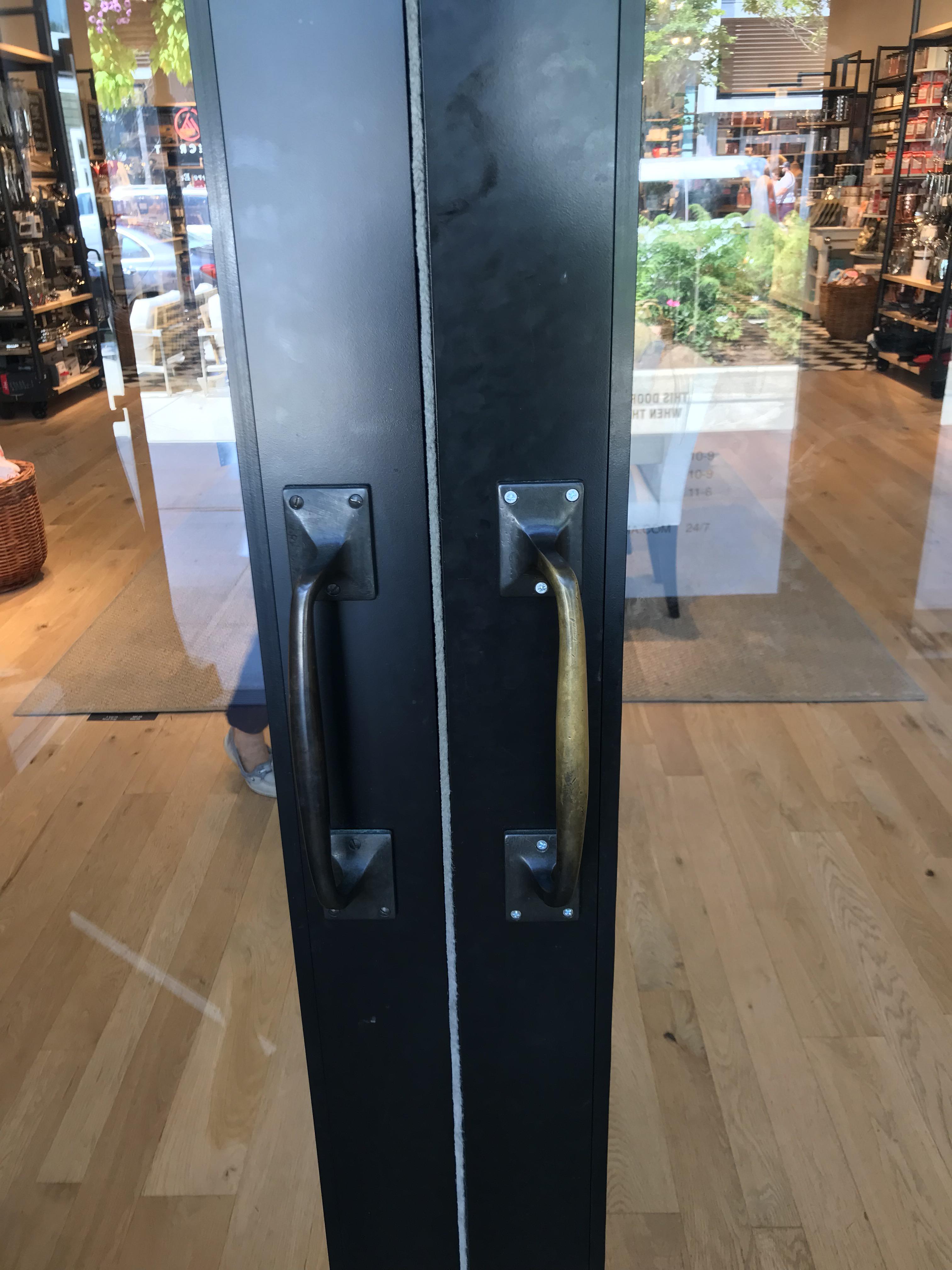 data_irl | Scrolller