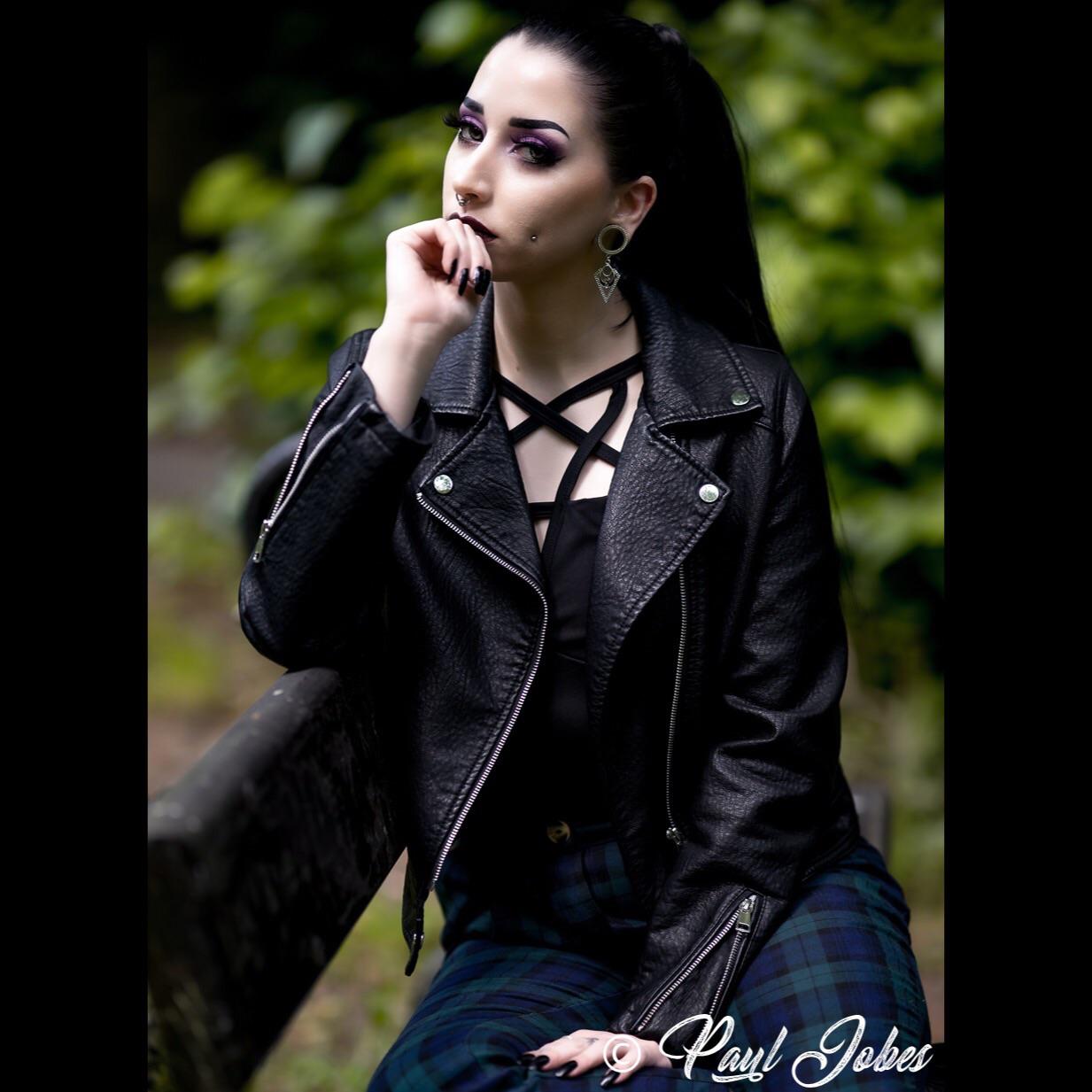 Daytime gothic | Scrolller