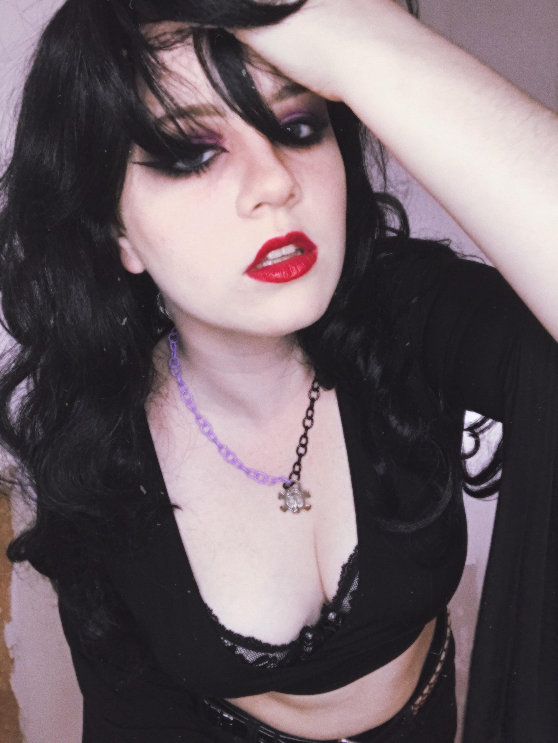 Dear die-ary 🖤 (20f) | Scrolller