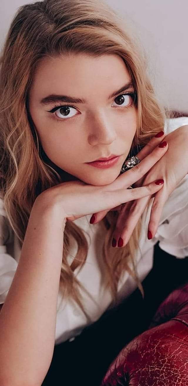 Deep Gaze | Scrolller