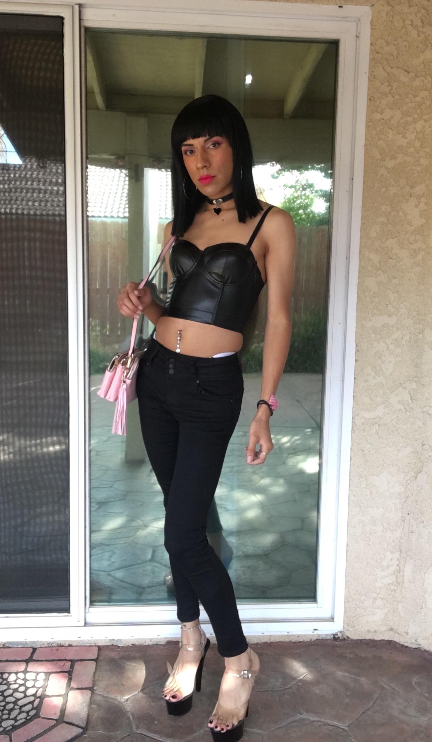 Degrade me and make me the top post on this new subreddit😇 | Scrolller