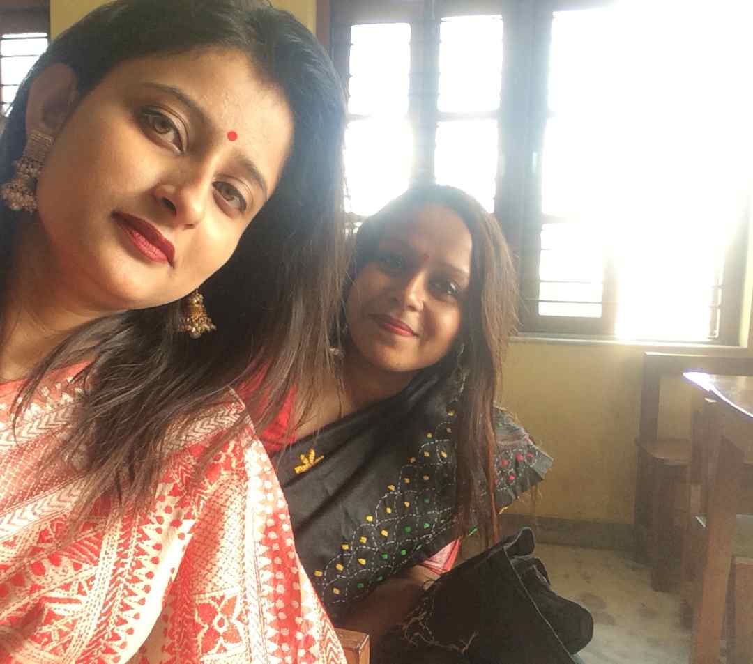 Desi Bhabhis ️😍 Scrolller