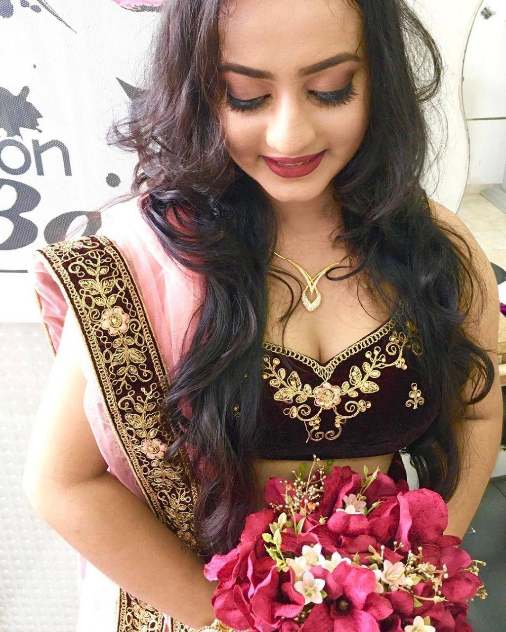 Desi Srilankan Beauty Bomb Full collection | Scrolller