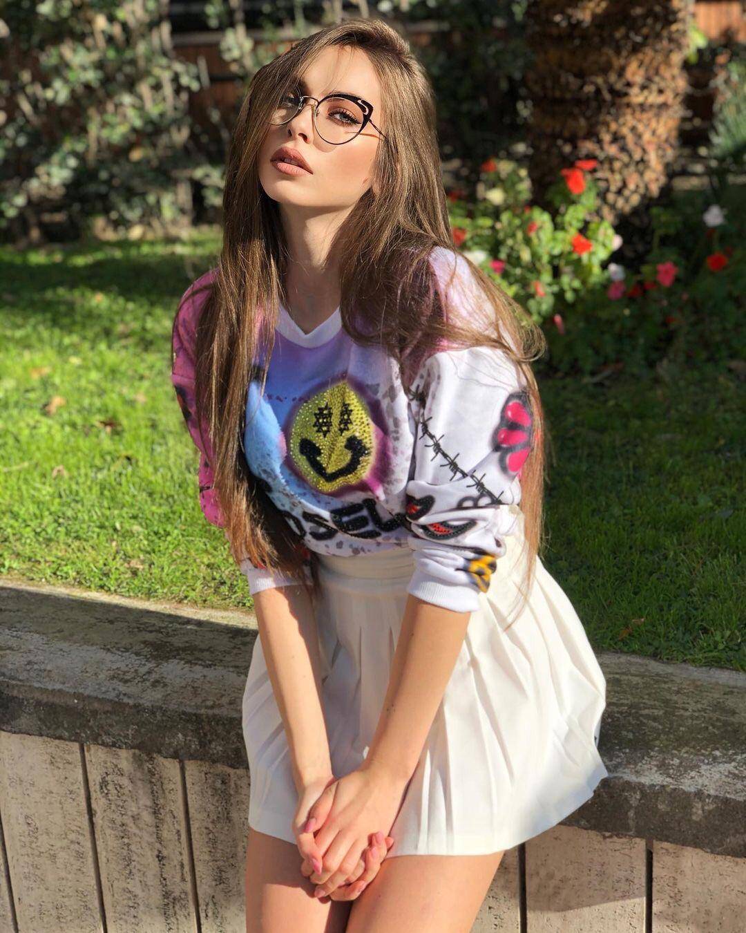 Diana Babyna [irtr] | Scrolller