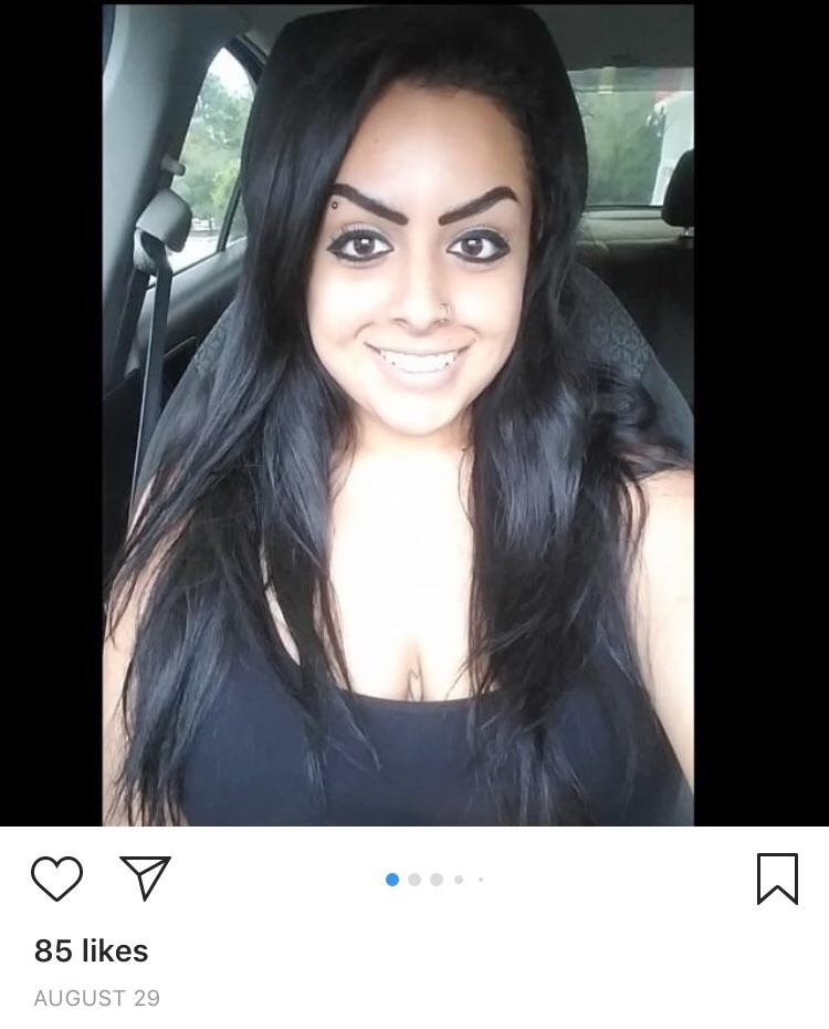 Did she just use her eyeliner to fill in her brows? | Scrolller