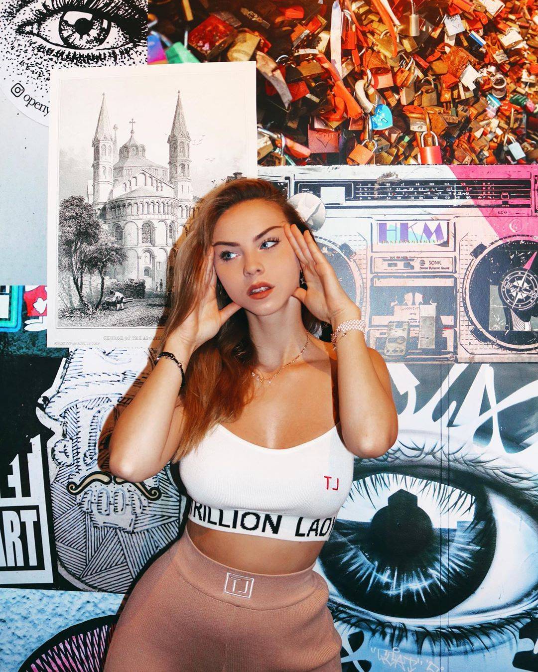 Dieses Gesicht und diese Titten🔥 | Scrolller