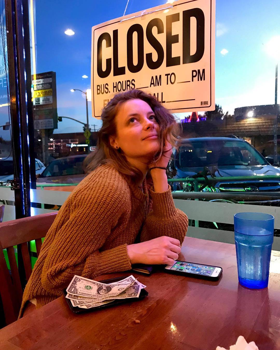 Dinner Date | Scrolller