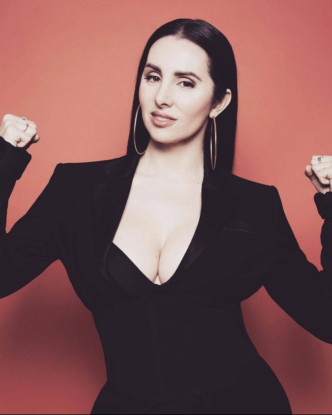 Dios que mujer! | Scrolller