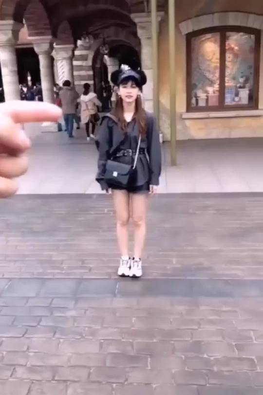 Disney Puppet | Scrolller