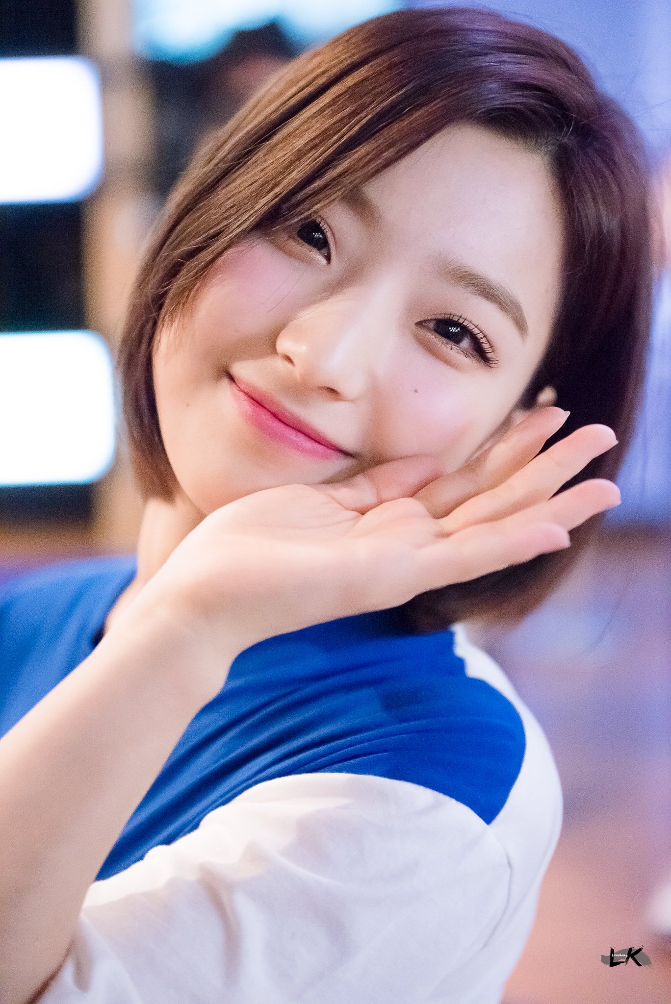 DKDK Saerom | Scrolller