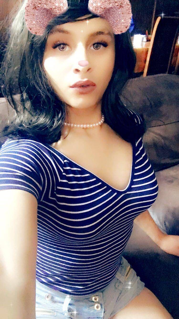 Do i look pretty daddy? | Scrolller