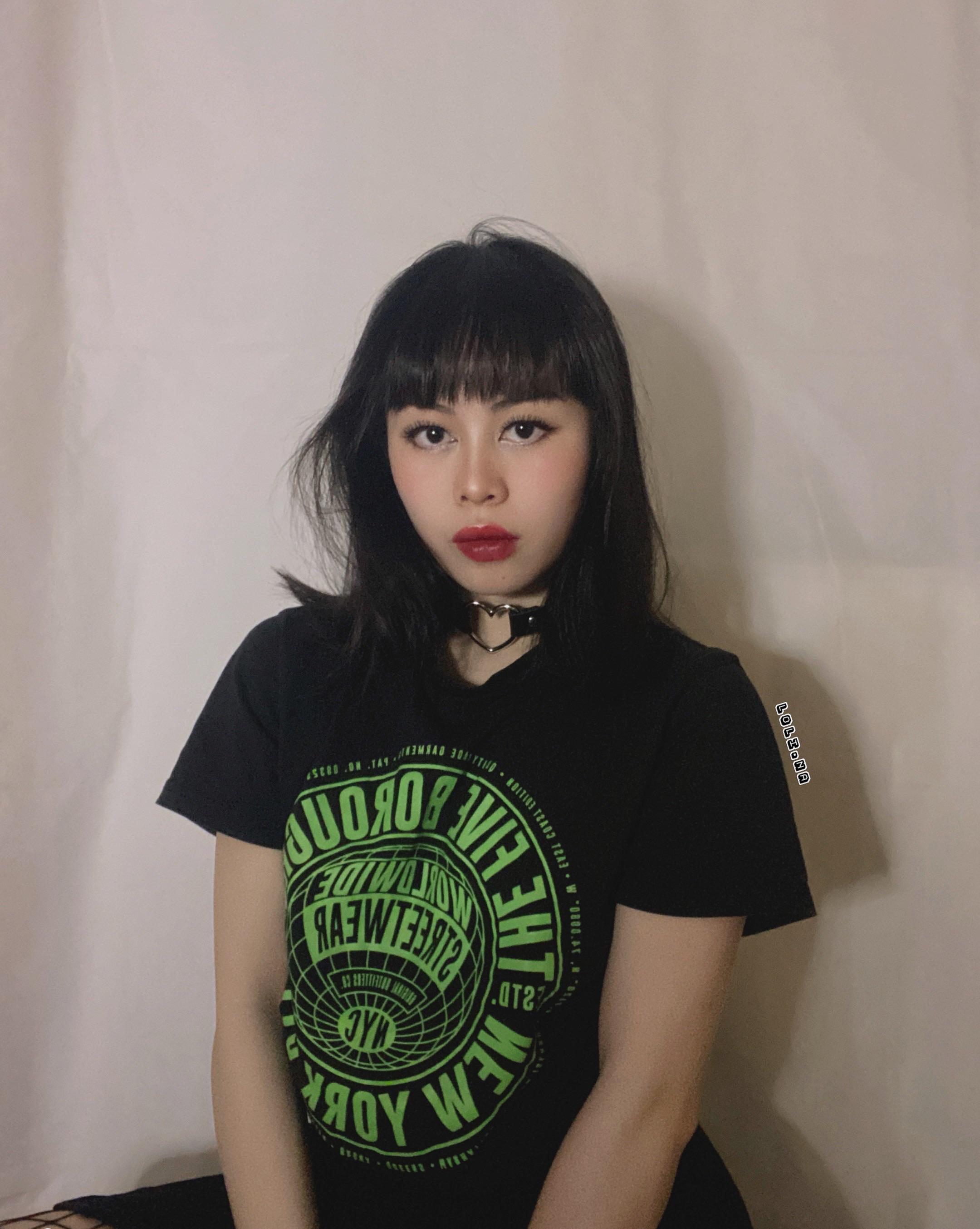 Do you like gothic girl? | Scrolller