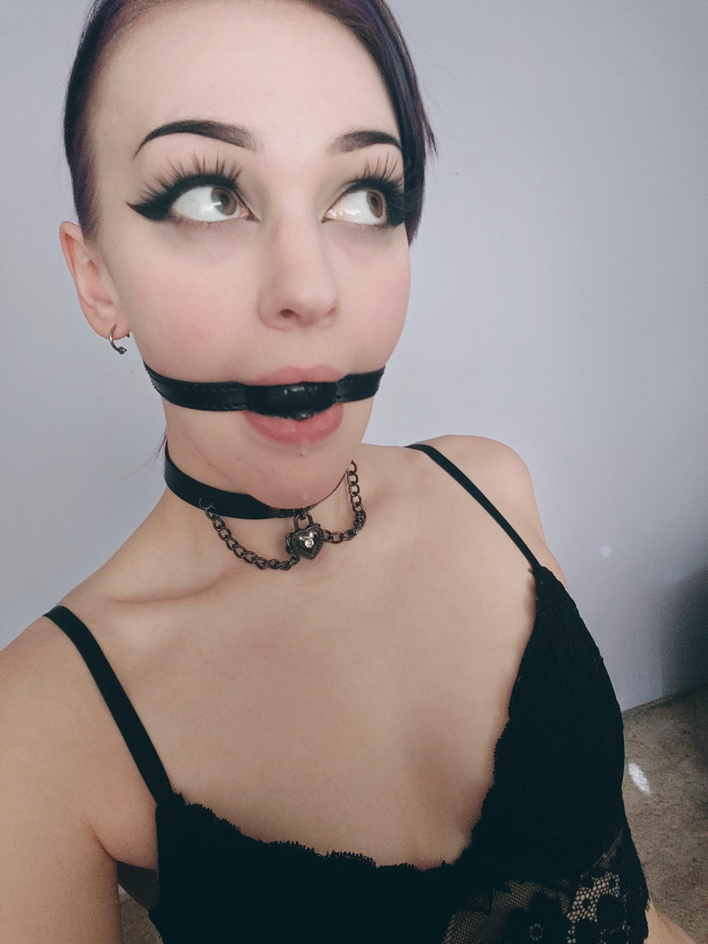 do you like kinky drooling sluts? | Scrolller