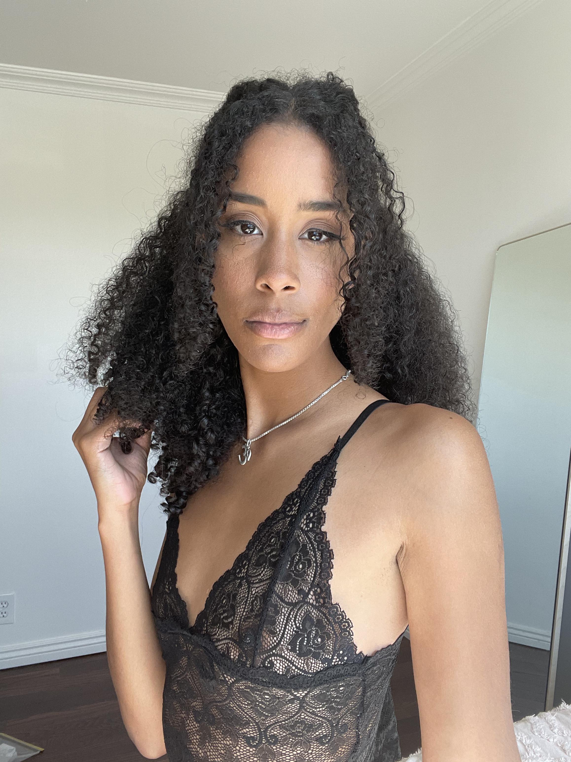 Do you like models with tiny tits? | Scrolller