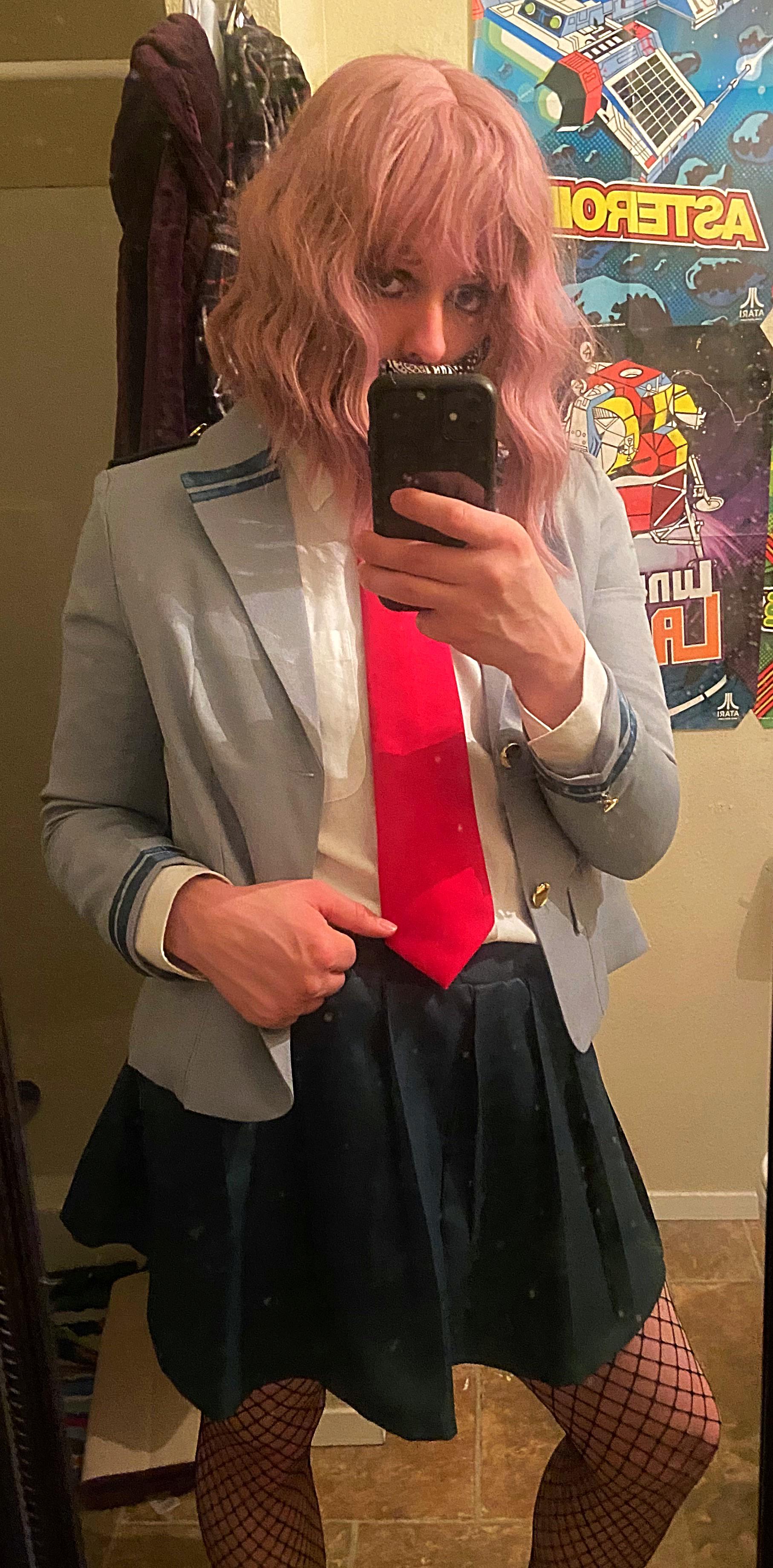 Do you like my school uniform? | Scrolller