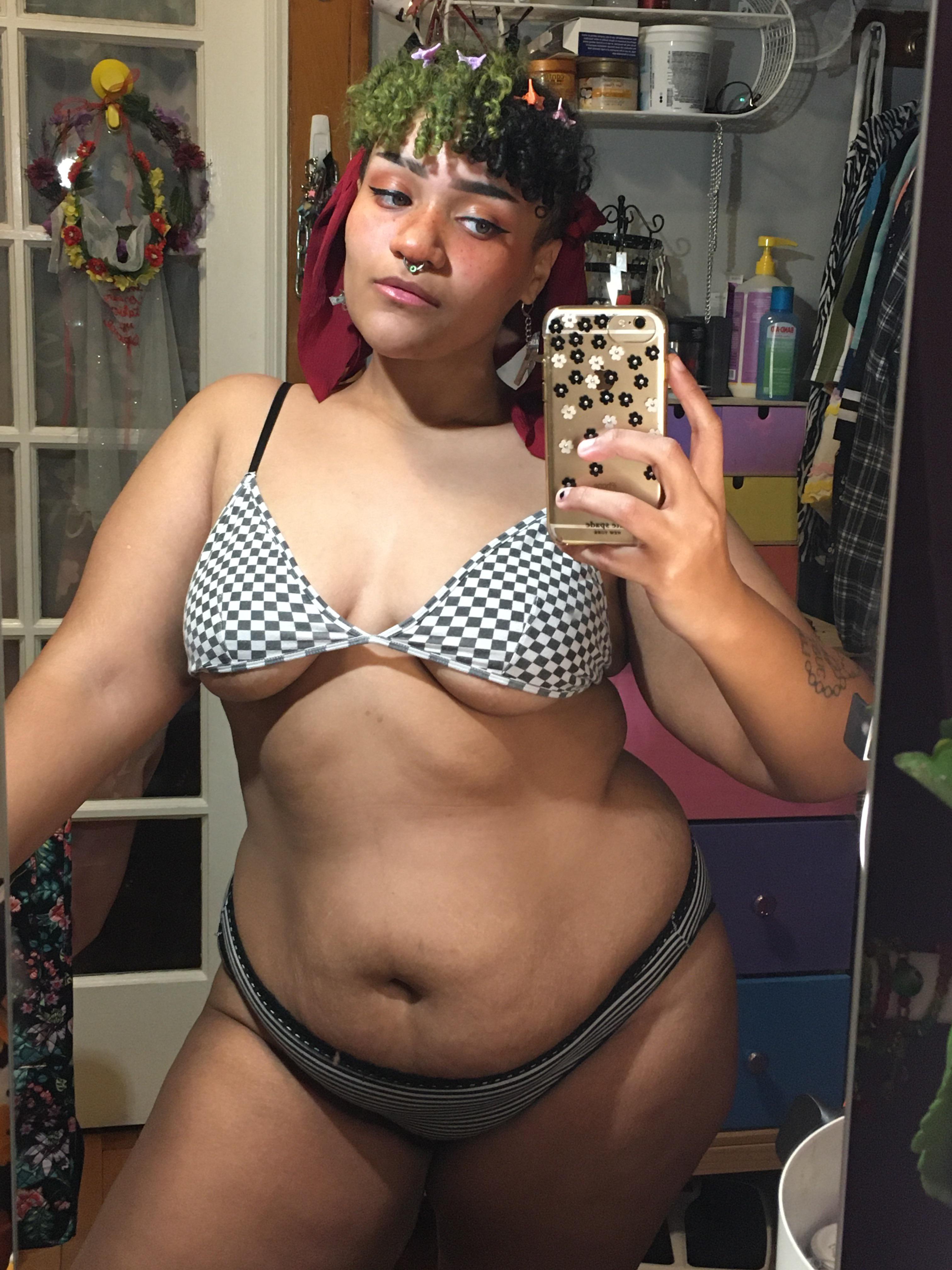 Discover more like Gonemildcurvy: do you like pears? and Related Content | Scrolller