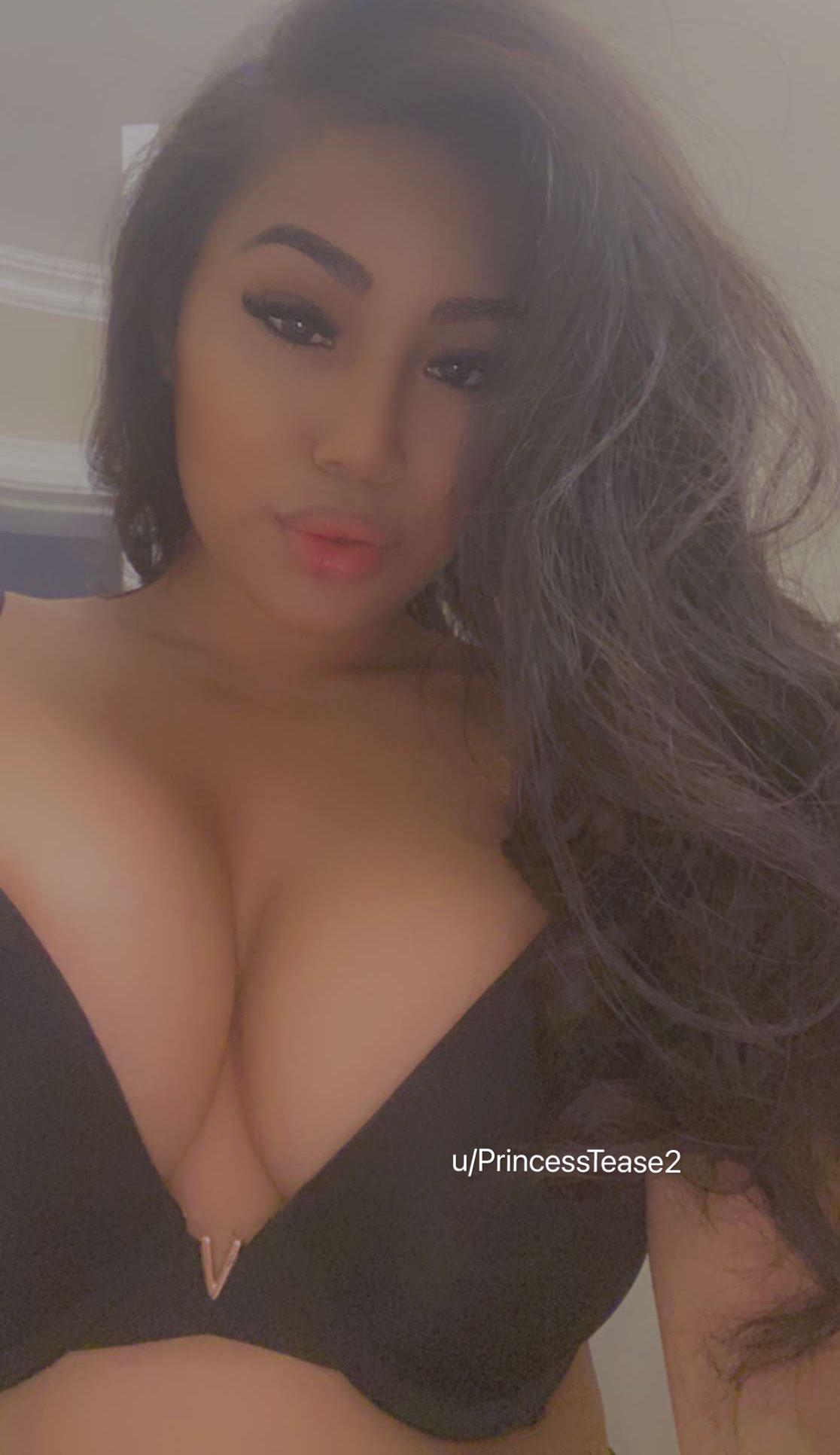 Do you prefer curly or straight hair? | Scrolller