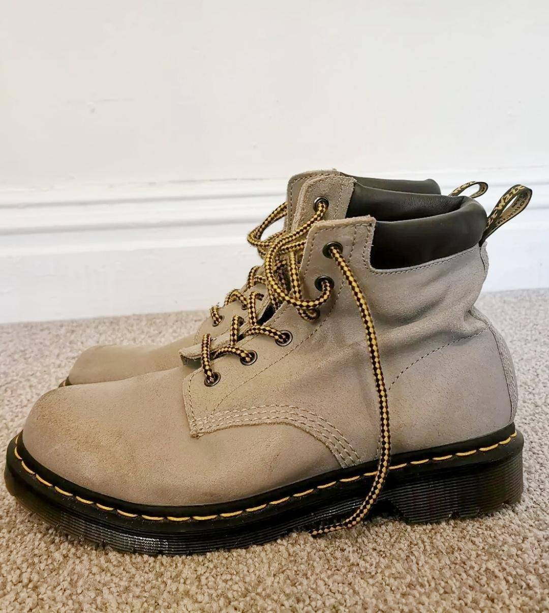 Does anyone know how to identify the style number of these boots ... Does anyone know how to identify the style number of these boots ...