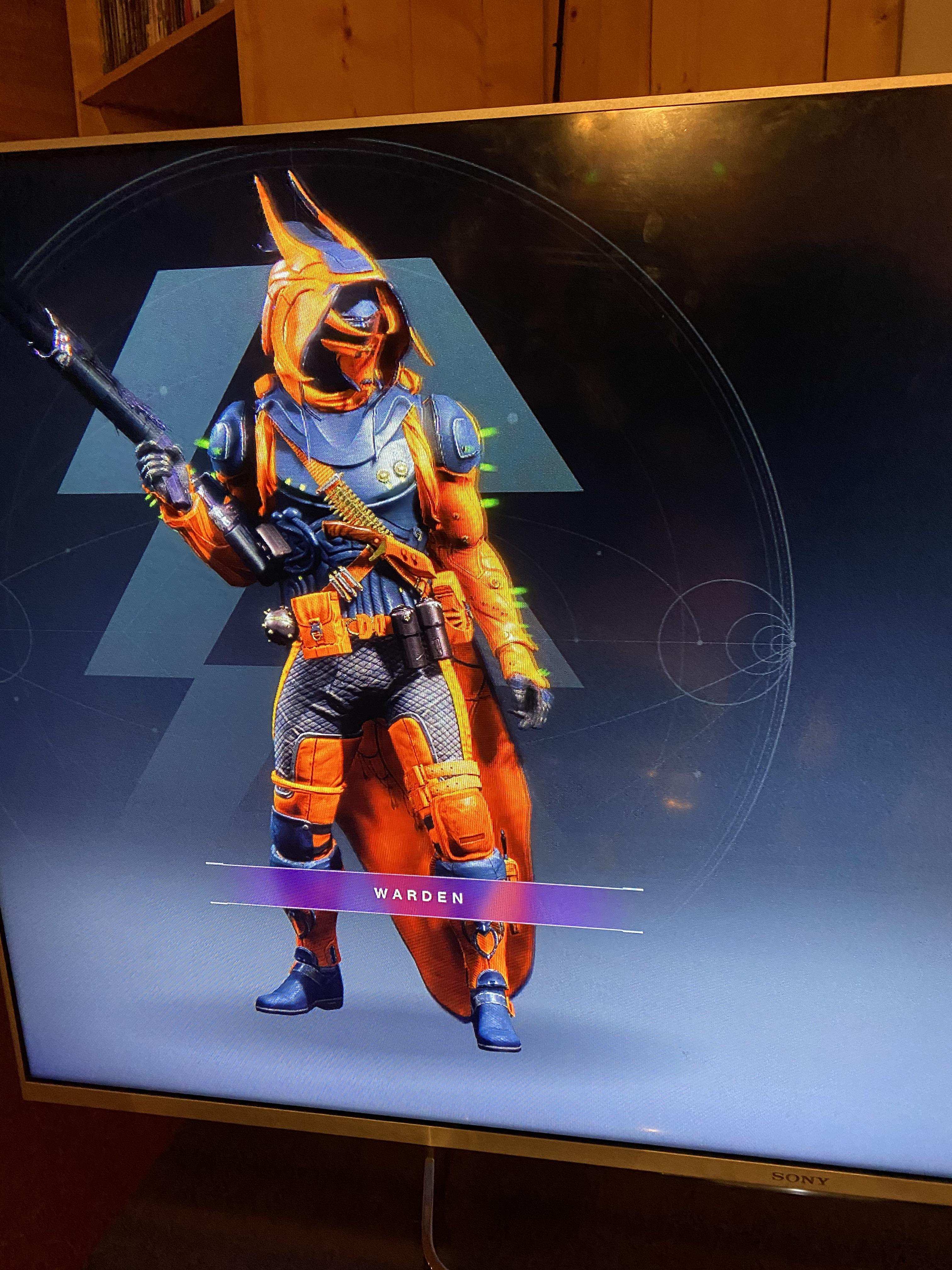 Does my hunter look like a G?! I was messing around never liked orange ...
