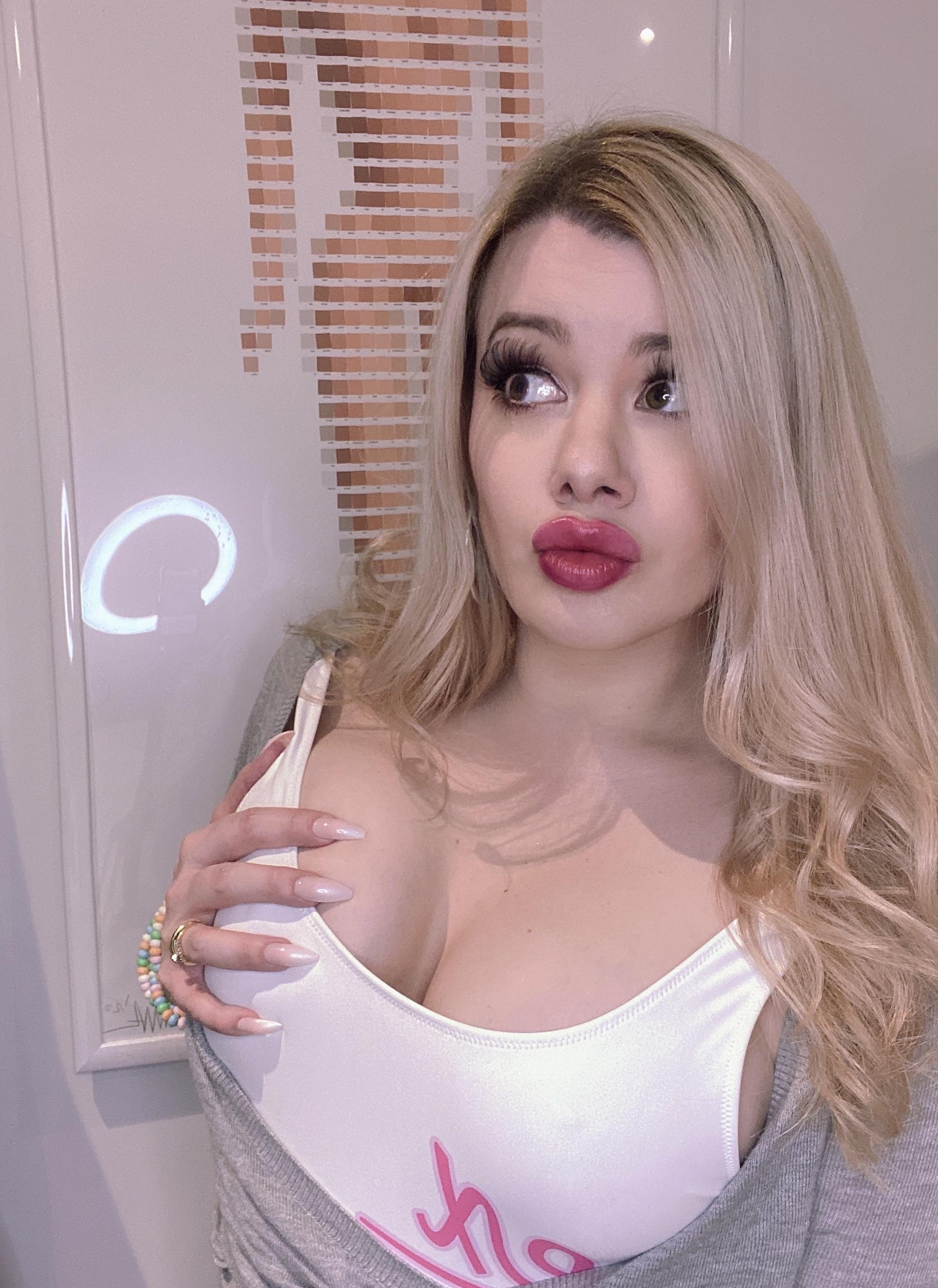 Doing my best innocent impression 😇 | Scrolller