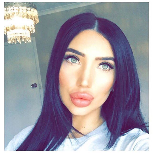 Dolled up with the perfect pout | Scrolller