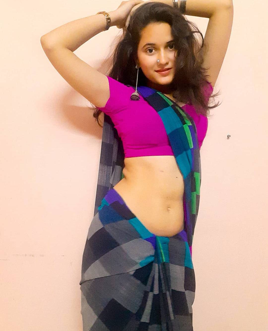 Dolly Jalan | Scrolller