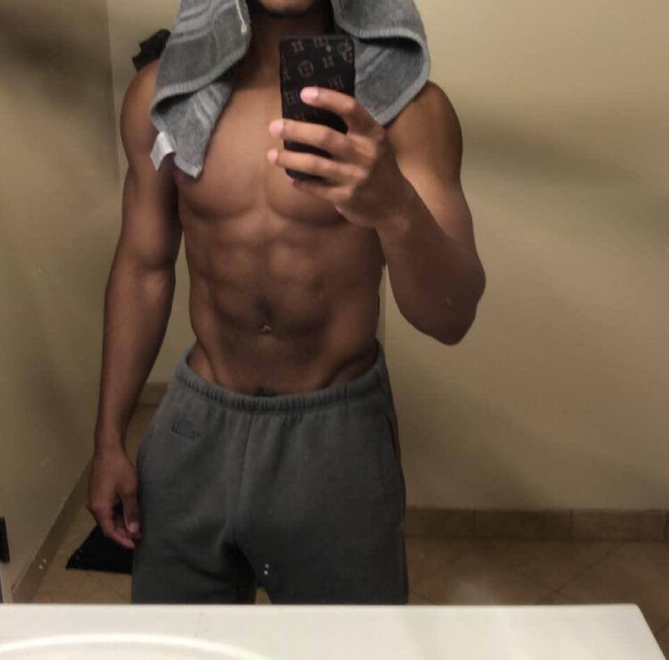 Workout done, now to watch football. [OC] | Scrolller