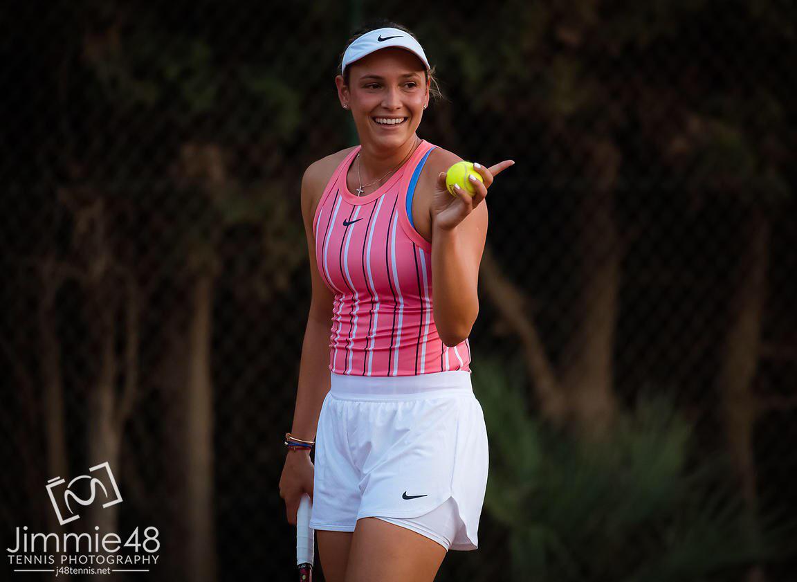 donna vekic | Scrolller