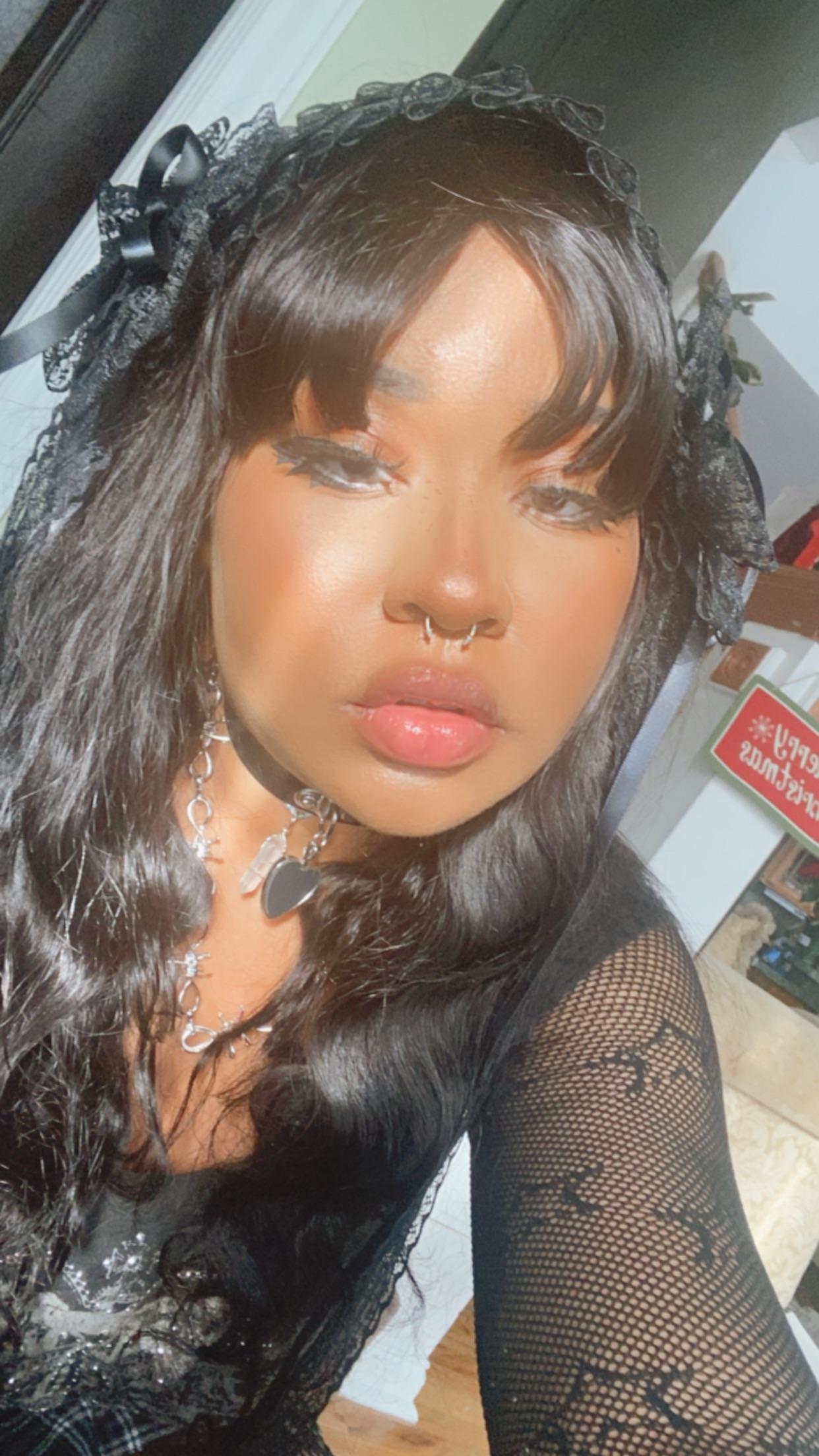 Don't really see any black girls so here I am! | Scrolller