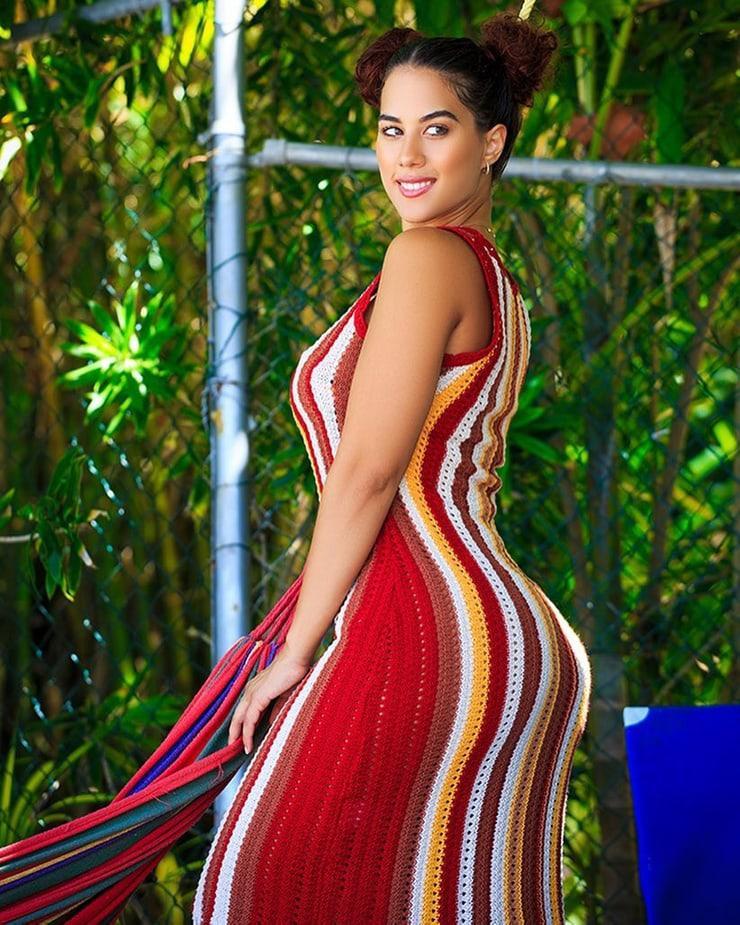 Double buns | Scrolller